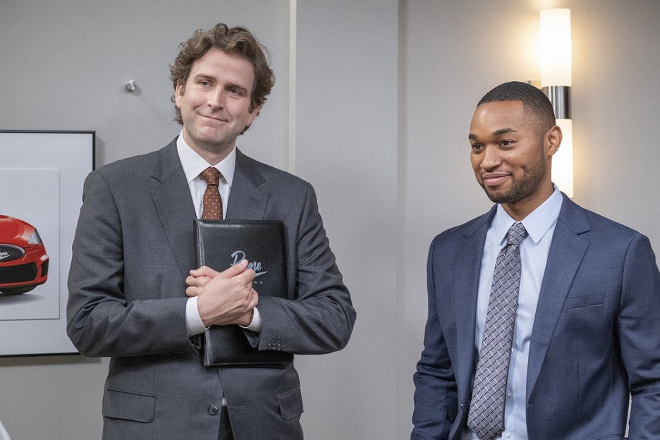 American Auto - Earnings Call (S01E03) (2022) | ČSFD.cz