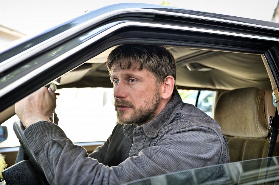 Vraždy u jezera - Mezi vlky (E15) (2022) | ČSFD.cz