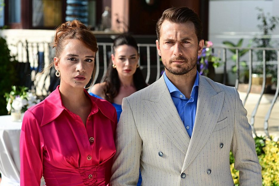 Aşk ve Umut - Episode 2 (S01E02) (2022) | ČSFD.cz