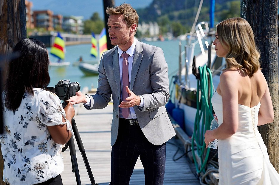 The Engagement Back-Up (2022) | ČSFD.cz