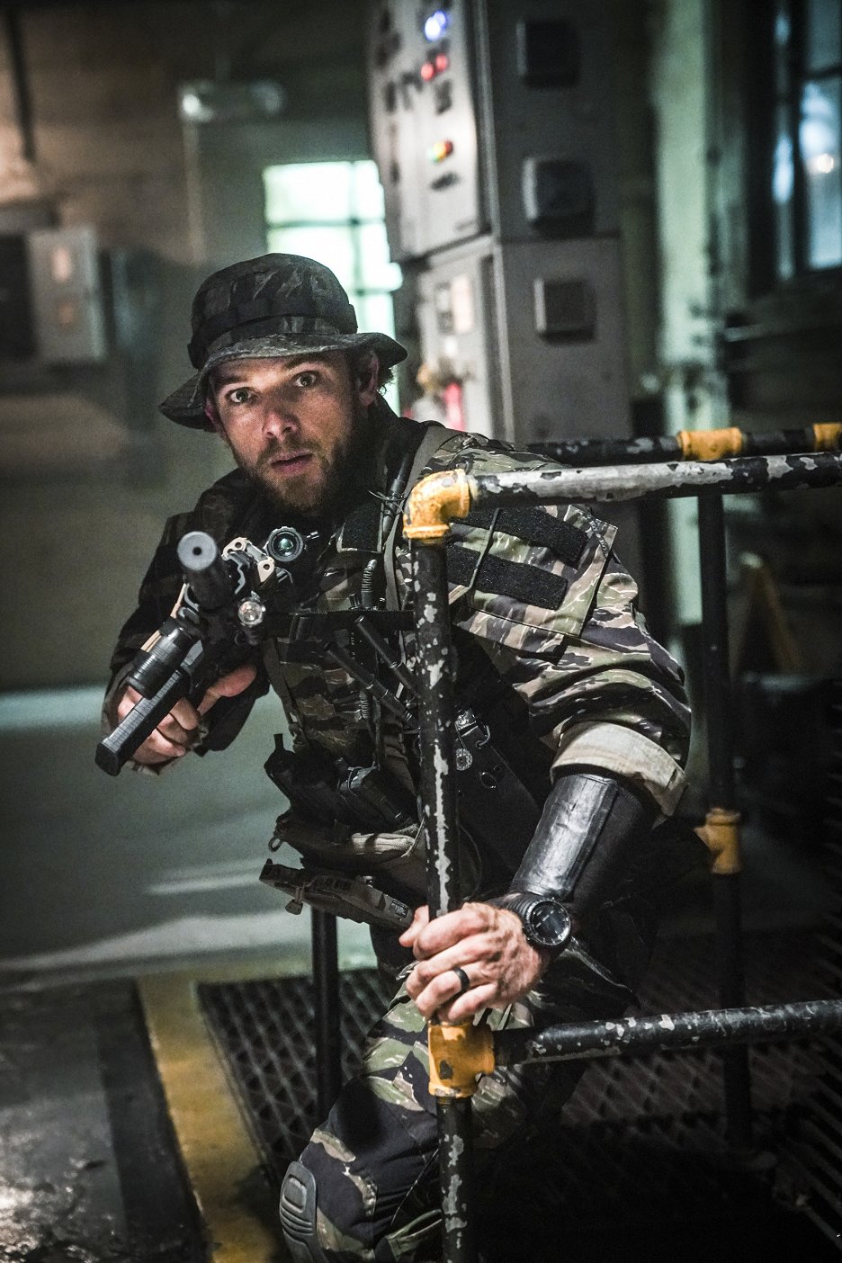 Tým SEAL - Trust, but Verify: Part 2 (S05E02) (2021) | ČSFD.cz