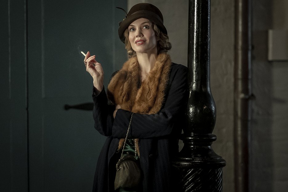 Maura Grace Athari | Galerie - Z filmu | ČSFD.cz