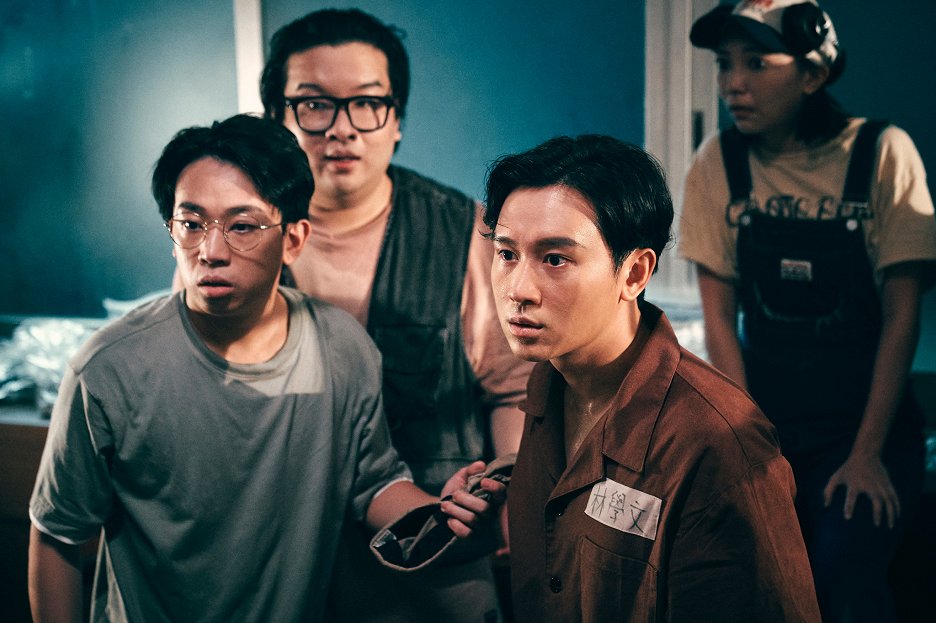 Let it Ghost (2022) | ČSFD.cz