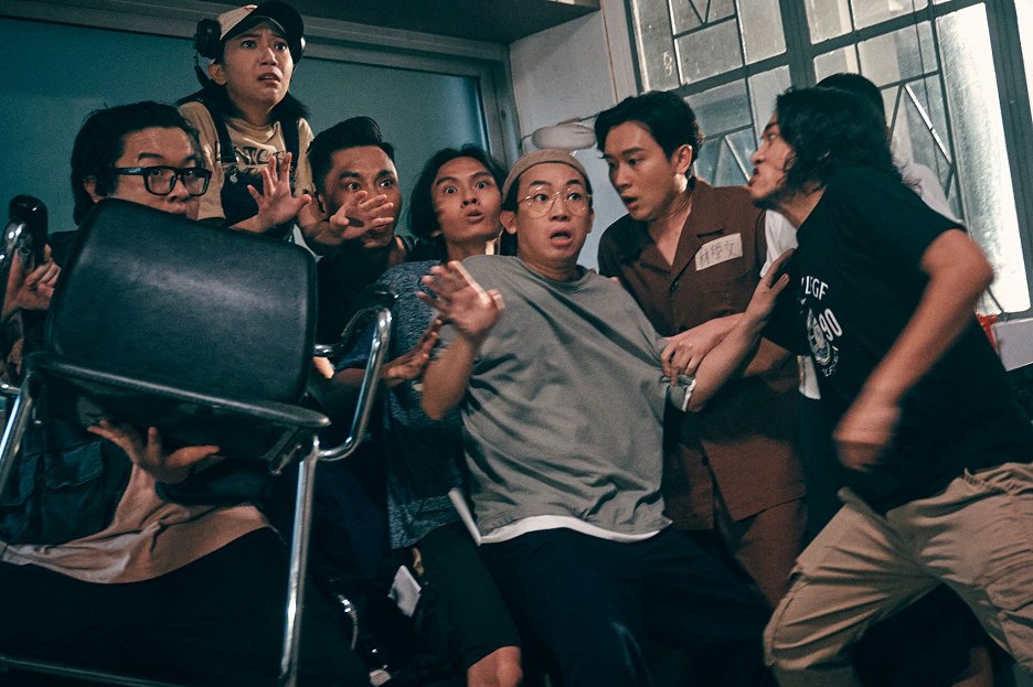 Let it Ghost (2022) | ČSFD.cz