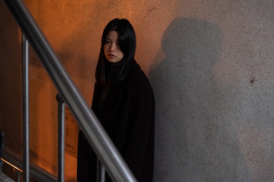 Gat-eun sog-os-eul ibneun du yeoja (2021) | Tekijät | ČSFD.cz