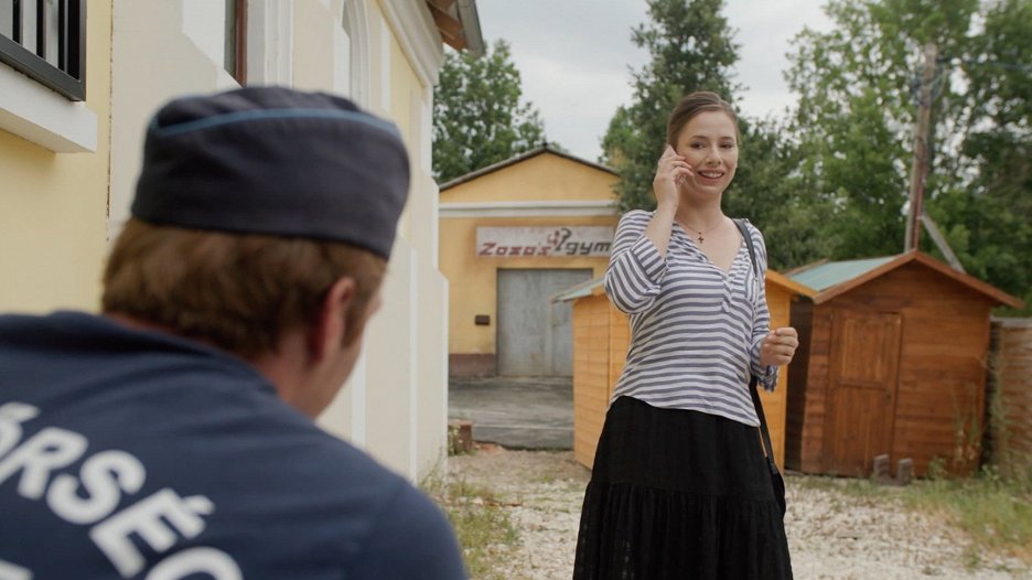 Keresztanyu - Vaklárma (S04E66) (2022) | ČSFD.cz