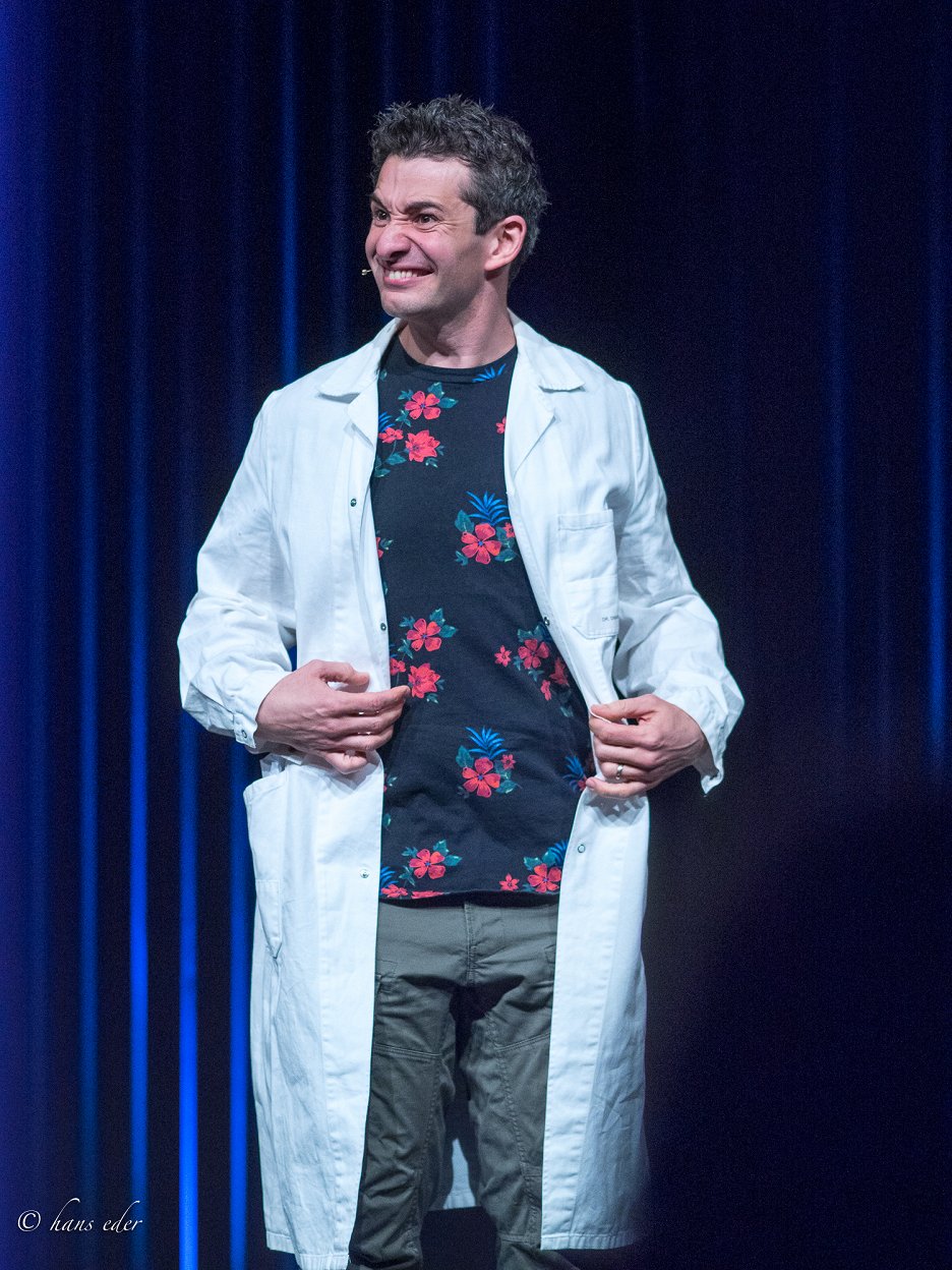 Omar Sarsam: Herzalarm (2020) | ČSFD.cz