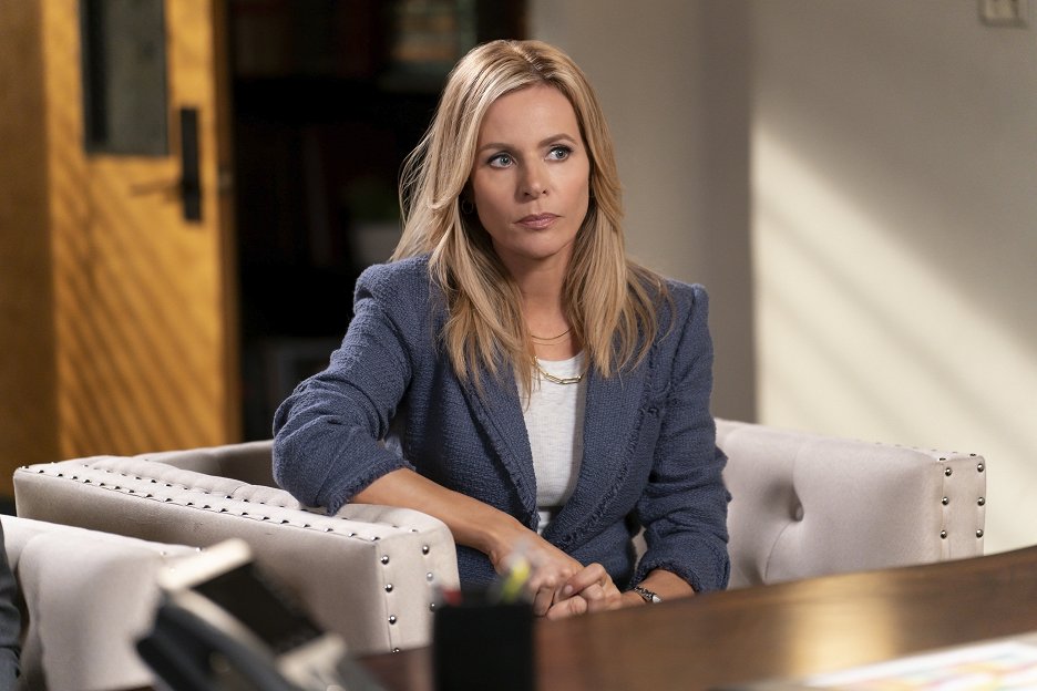 Big Shot: Hvězdný trenér - Maturitní ples (S02E08) (2022) | ČSFD.cz