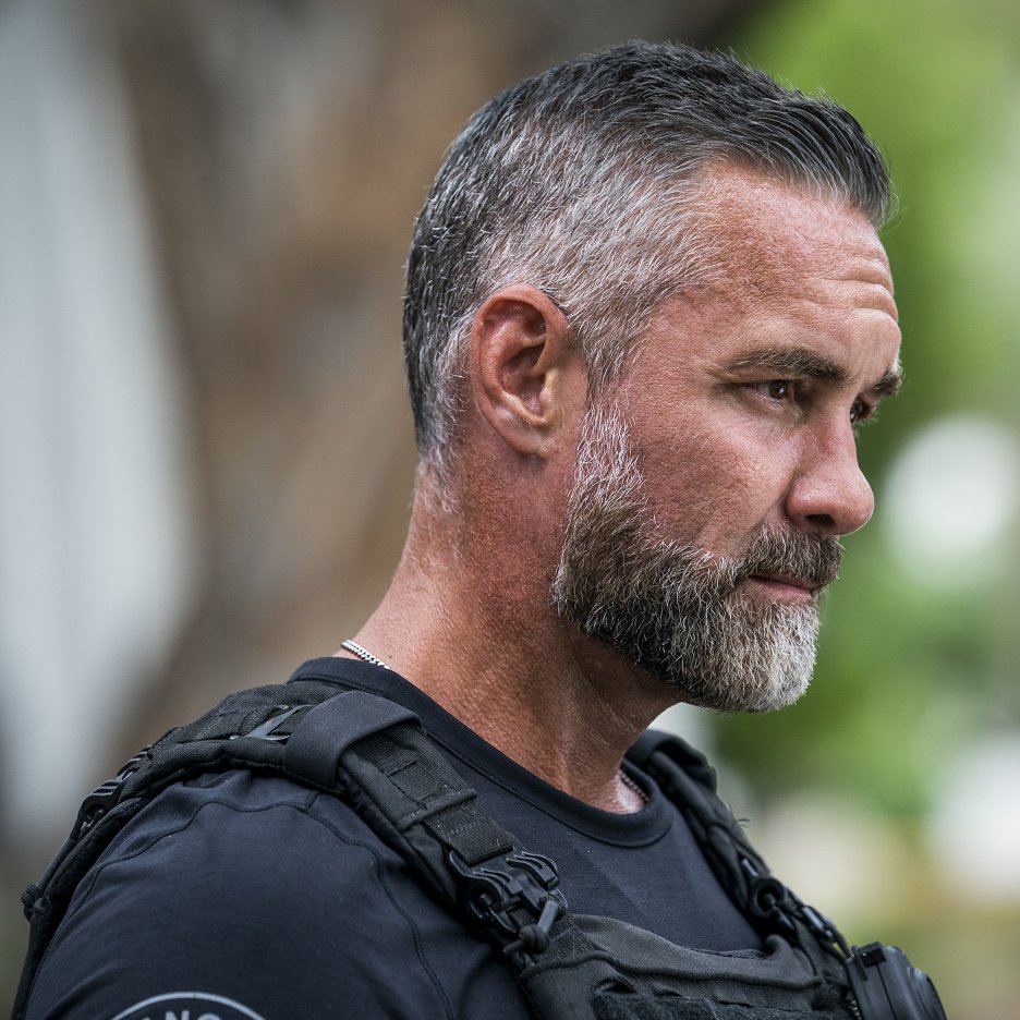 Zbrojnice - Unraveling (S06E05) (2022) | ČSFD.cz