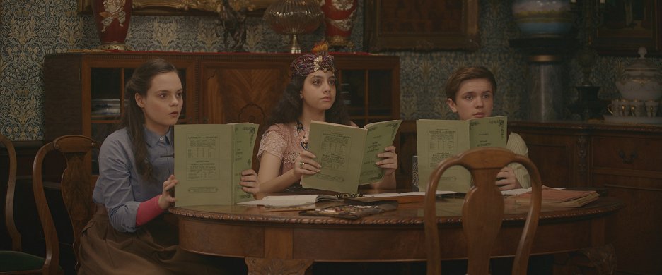 Eloise Little | ČSFD.cz