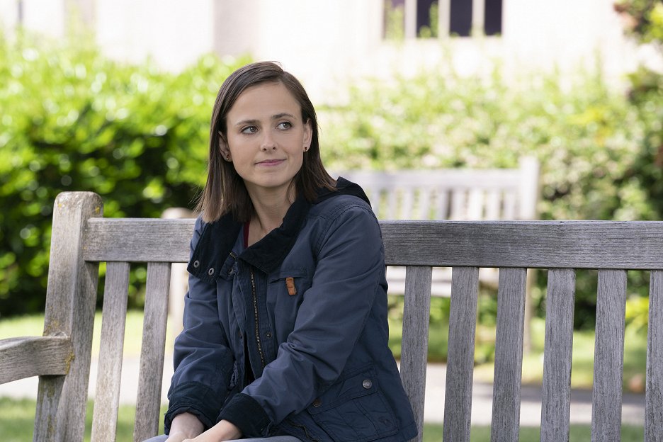 Holky z vejšky - The Short King (S02E03) (2022) | Galerie - Z epizody ...