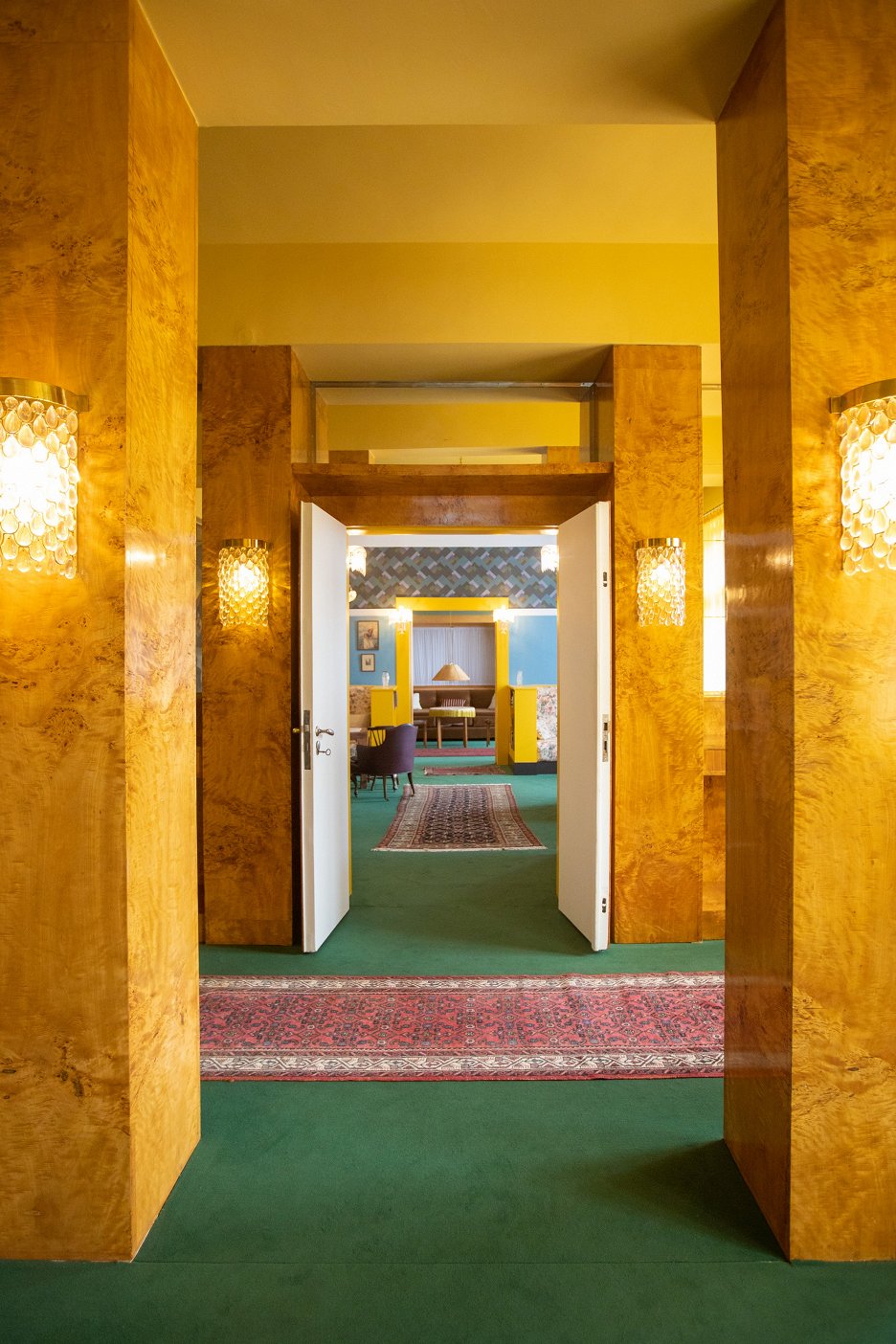 Adolf Loos - revolucionář mezi architekty (2022) | ČSFD.sk