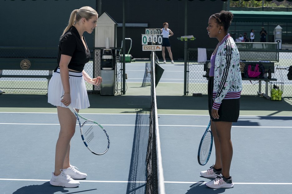 Holky z vejšky - Doppelbanger (S02E06) (2022) | ČSFD.cz