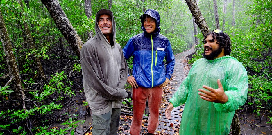 Zac Efron nohama na Zemi - Great Barrier Reef (S02E03) (2022) | Galerie ...