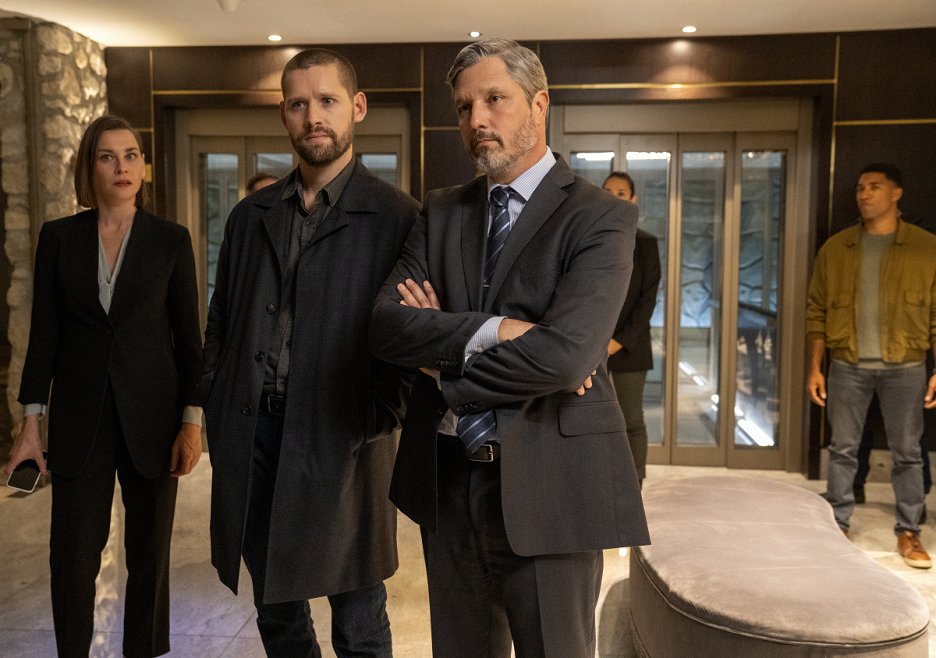 FBI: International - Tajemství jako zbraň (S01E03) (2021) | ČSFD.cz