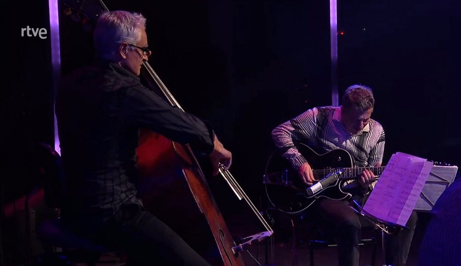 Crossover Mad (2021) | ČSFD.cz