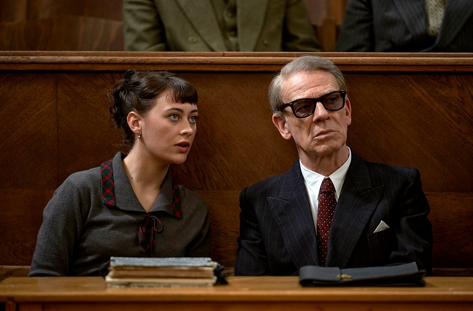 Bonn - Alte Freunde, neue Feinde - Episode 2 (E02) (2022) | ČSFD.cz