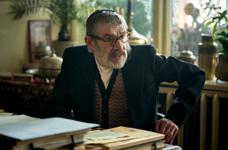 Bonn - Alte Freunde, neue Feinde - Episode 3 (E03) (2022) | ČSFD.cz