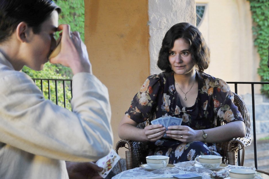 Všechny mé dopisy spal (2022) | ČSFD.cz