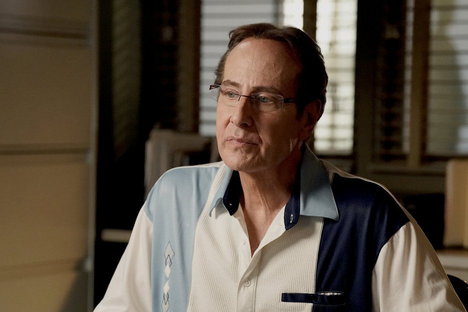 Paul T. Goldman - Royce (E03) (2023) | ČSFD.cz