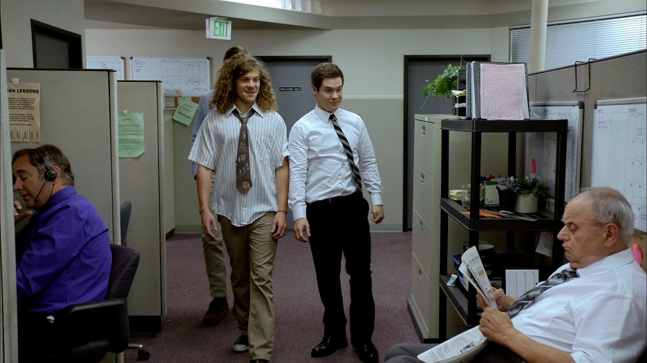 Workaholics - Trainees' Day (S07E01) (2017) | ČSFD.cz