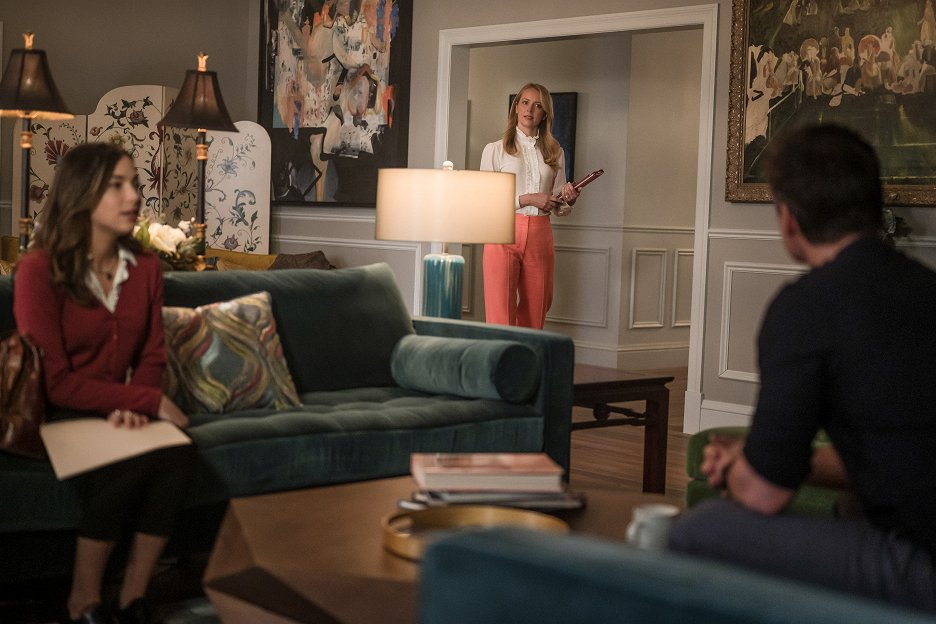 Všímavá chůva - Hen in the Fox House (E01) (2023) | ČSFD.cz