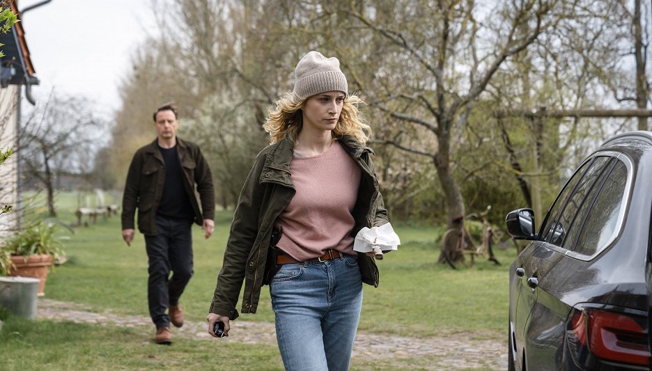 Dünentod - Ein Nordsee-Krimi - Tödliche Falle (E02) (2023) | ČSFD.cz