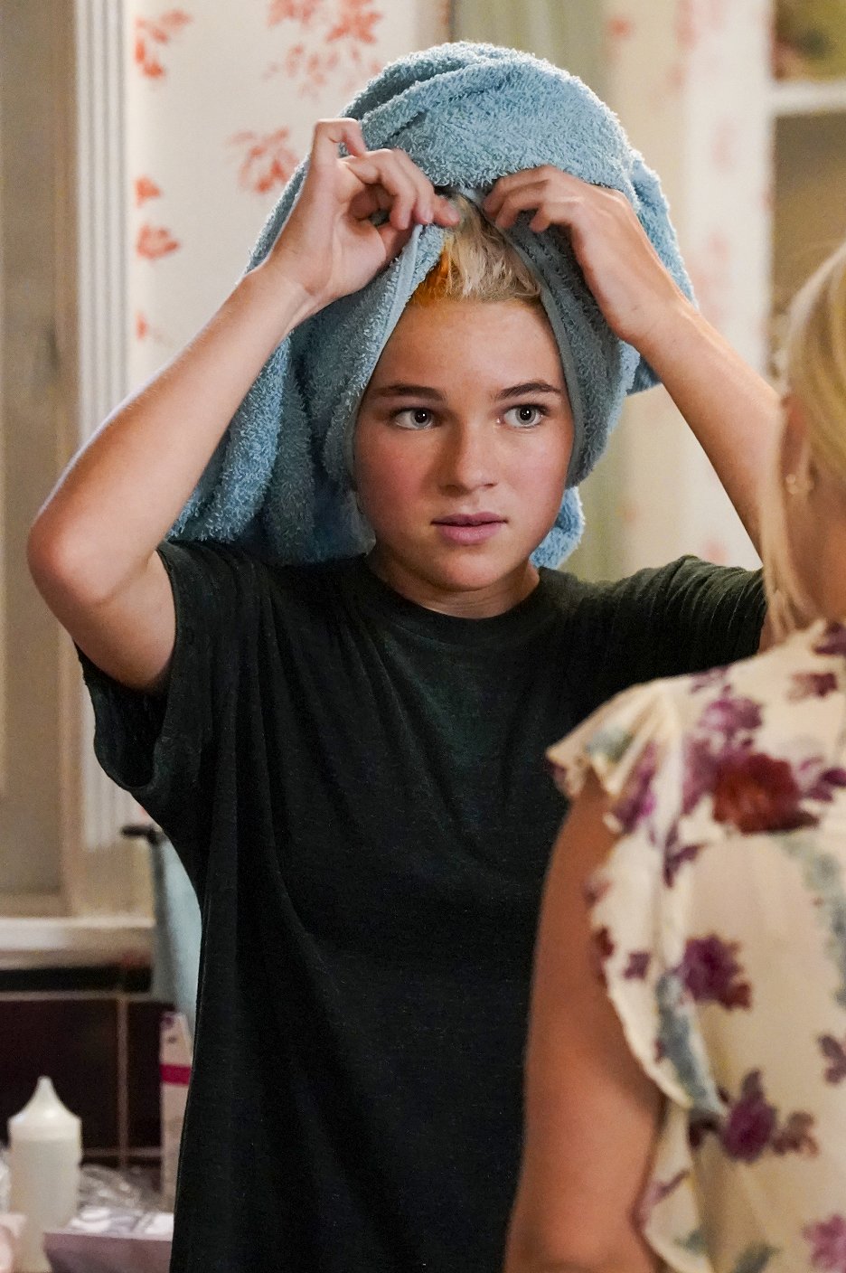Young Sheldon - Blonde Ambition and the Concept of Zero (S06E04) (2022 ...