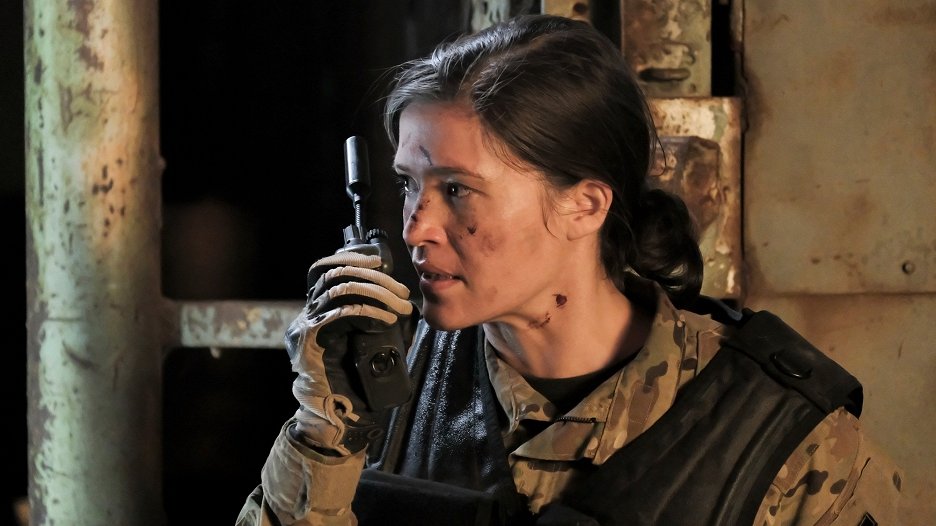 Valor - Oscar Mike (E12) (2018) | ČSFD.cz