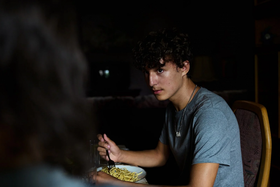 Slunce a beton (2023) | ČSFD.cz