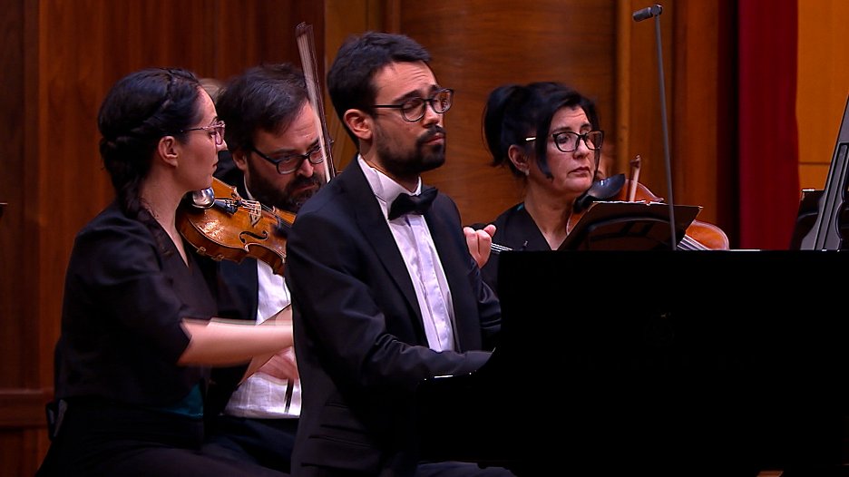 Ivan Bašić hraje Beethovena (2021) | ČSFD.cz