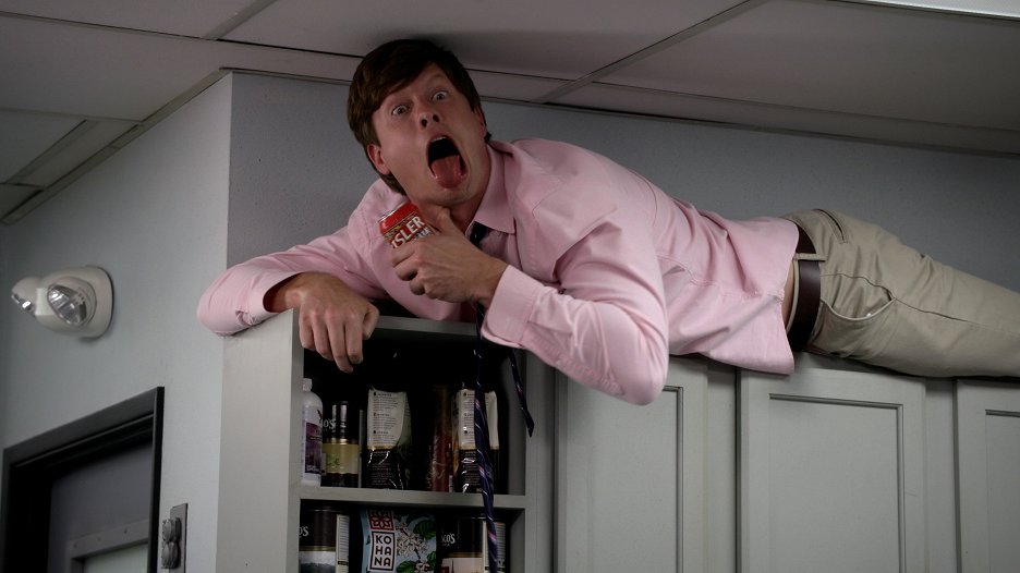 Workaholics - Party Gawds (S07E10) (2017) | ČSFD.cz