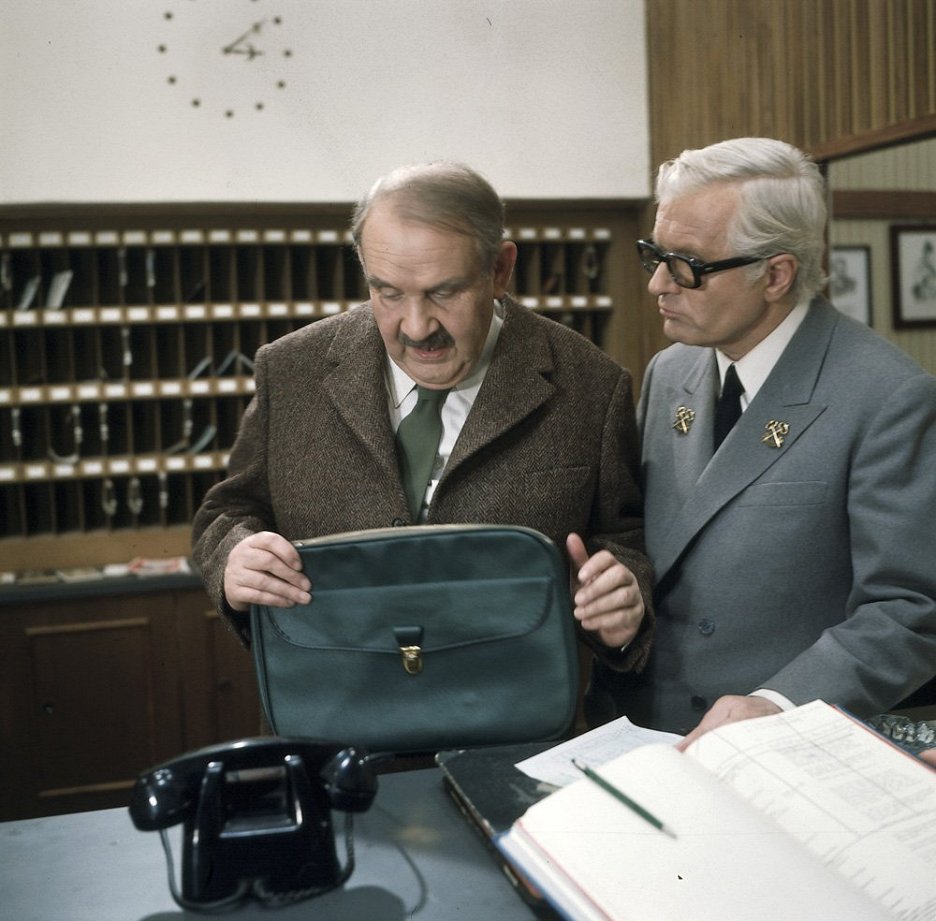 Hallo - Hotel Sacher... Portier! (1973) | Galéria - Plagáty | ČSFD.sk