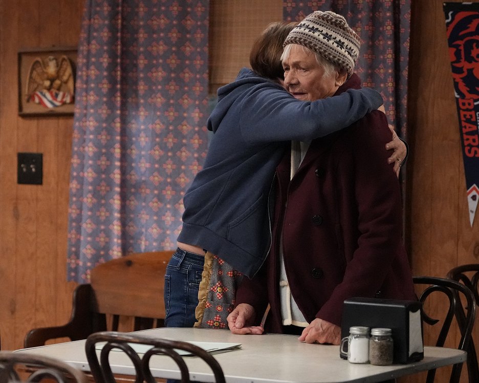 The Conners - New Pipes and Old Secrets (S05E13) (2023) | ČSFD.cz