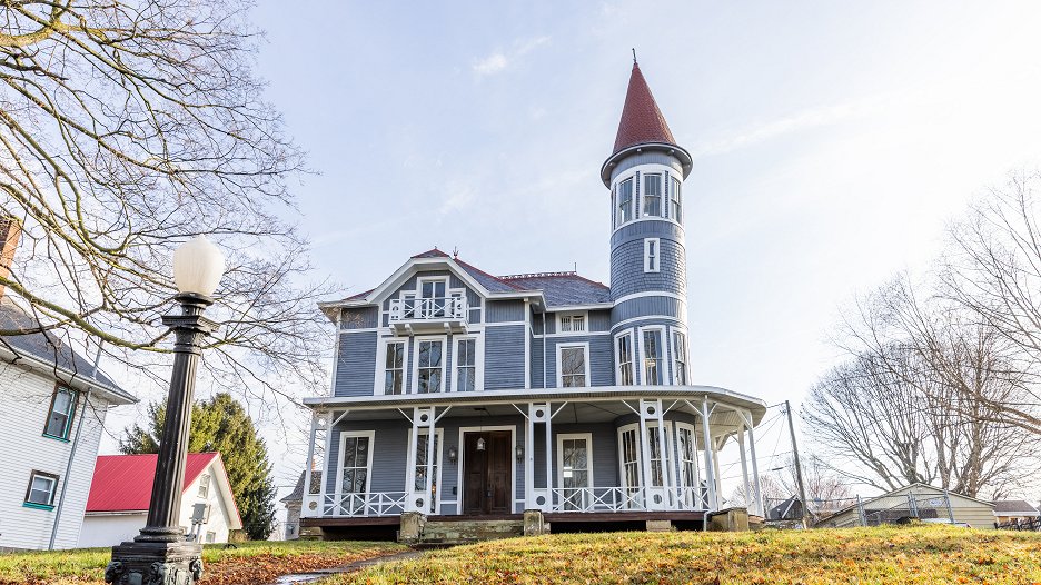 Levné staré domy (2021) | ČSFD.cz