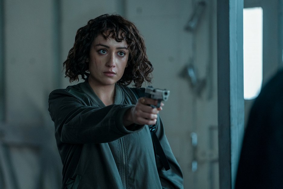 Kaleidoscope - Red: The Morning After the Heist (E06) (2023) | ČSFD.cz