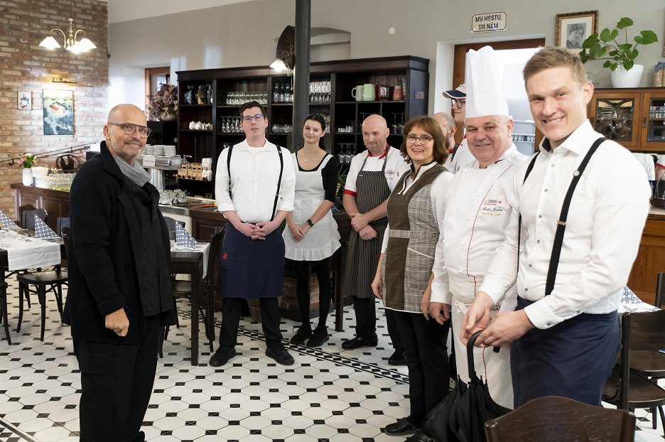 Pohlreichův souboj restaurací (2023) | ČSFD.cz