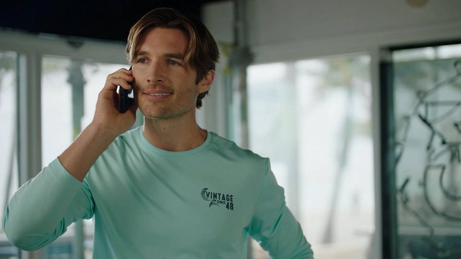 Love on the Reef (2022) | ČSFD.cz