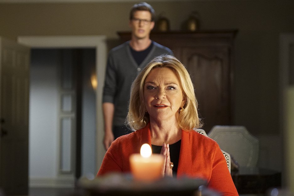 Devious Maids - Ruka ruku myje (S04E09) (2016) | Recenze - Uživatelské ...