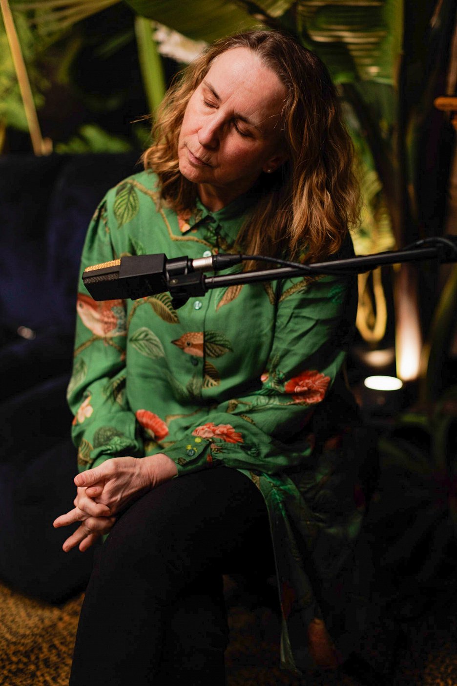 Wechselspiele: Roland Neuwirth in St. Corona (2023) | ČSFD.cz