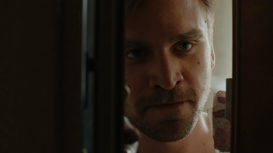 Tady domů (2021) | ČSFD.cz