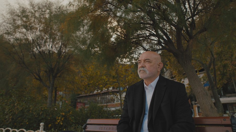 Aldatmak - Episode 10 (S01E10) (2022) | ČSFD.cz