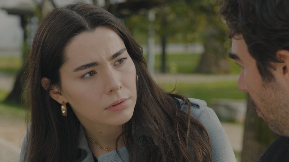 Aldatmak - Episode 11 (S01E11) (2022) | ČSFD.cz