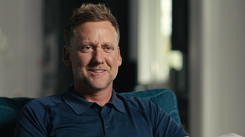 Dokonalý švih - Peníze, nebo tradice? (E03) (2023) | ČSFD.cz