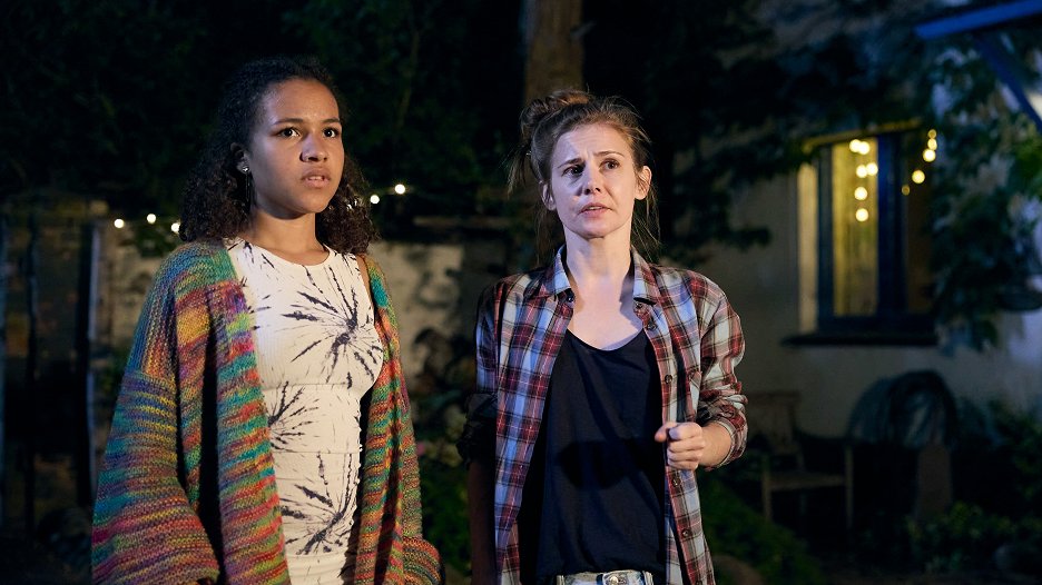 Dr. Nice - Hand aufs Herz (S01E01) (2023) | ČSFD.cz