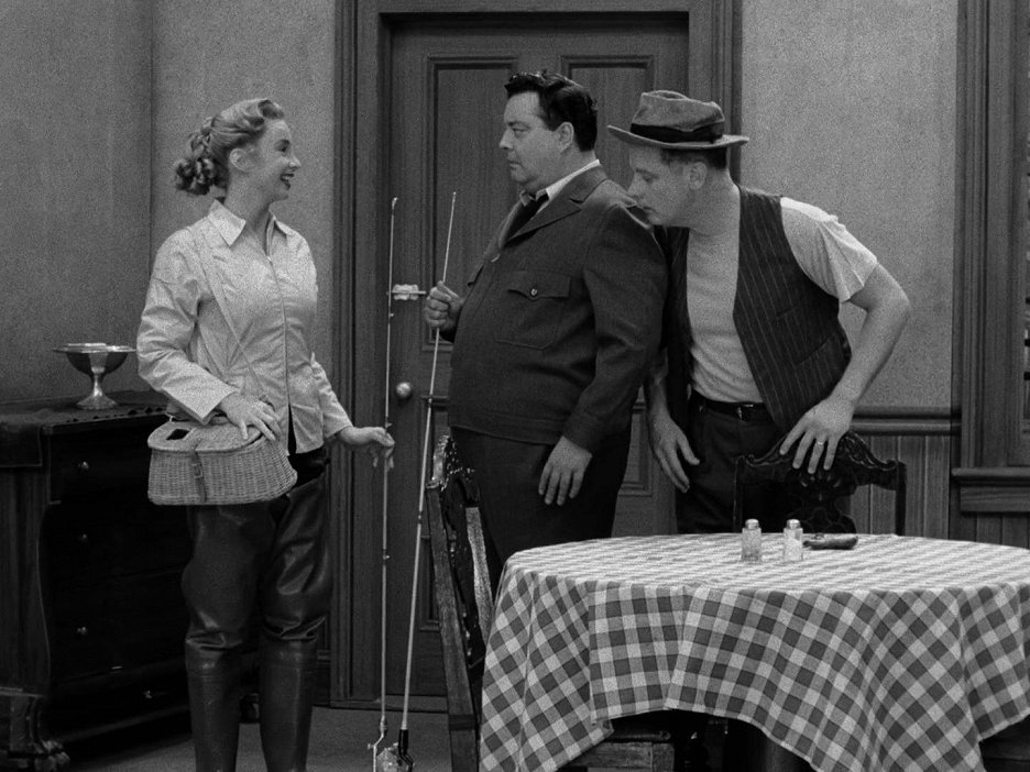 The Honeymooners - Something Fishy (E12) (1955) | ČSFD.cz