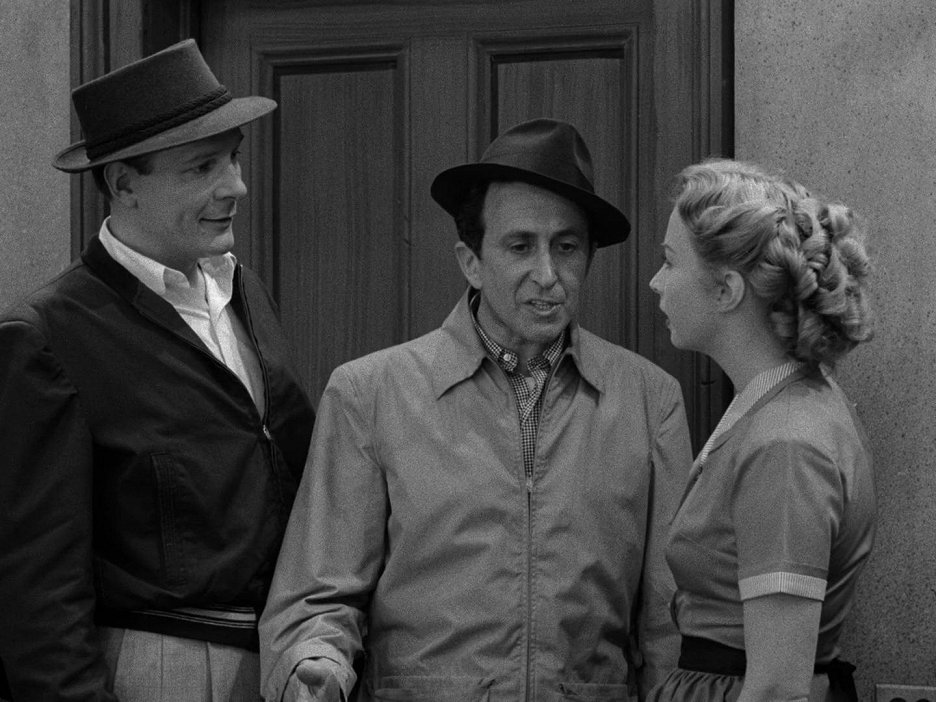 The Honeymooners - Oh, My Aching Back (E16) (1956) | ČSFD.cz