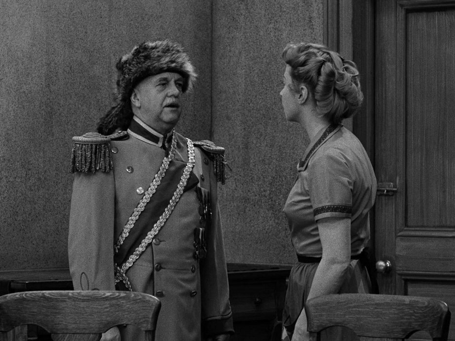 The Honeymooners - The Loudspeaker (E30) (1956) | ČSFD.cz