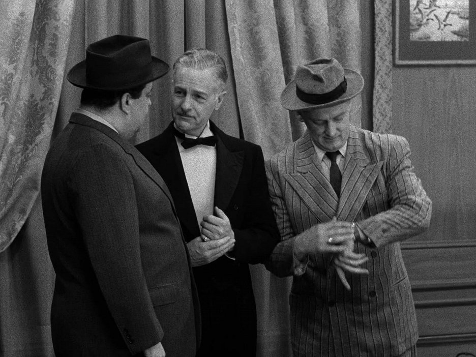 The Honeymooners - Opportunity Knocks But (E32) (1956) | ČSFD.cz