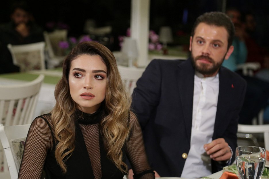 Cennet'in Gözyaşları - Episode 9 (E09) (2017) | ČSFD.cz